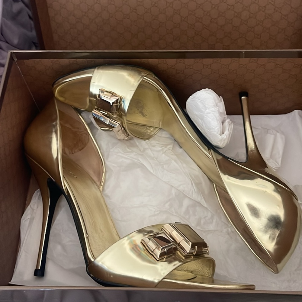 Gucci Gold Heels With Sand Pelle’s Cucio Plating - Gem